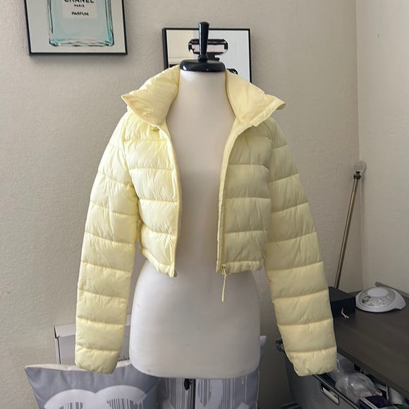 Zara | Jackets & Coats | Zara Light Yellow Cropped Puffer Hooded Jacket ...